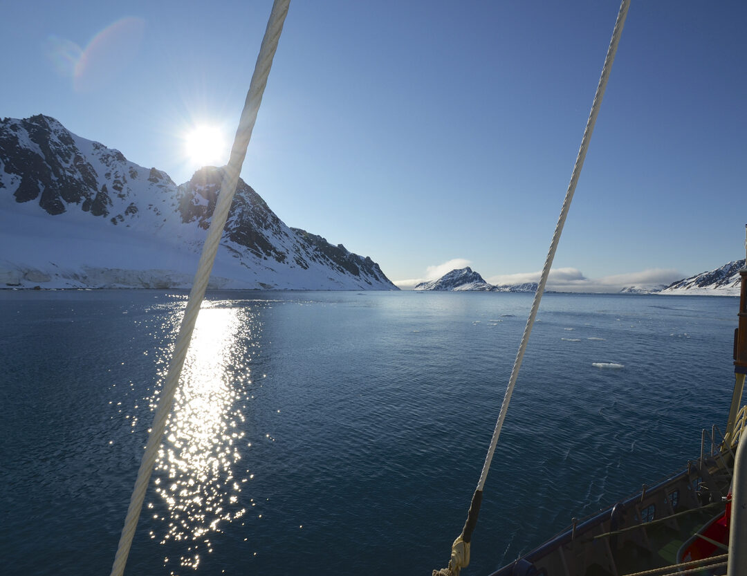 Sail and Explore Svalbard With a Guide | 57hours