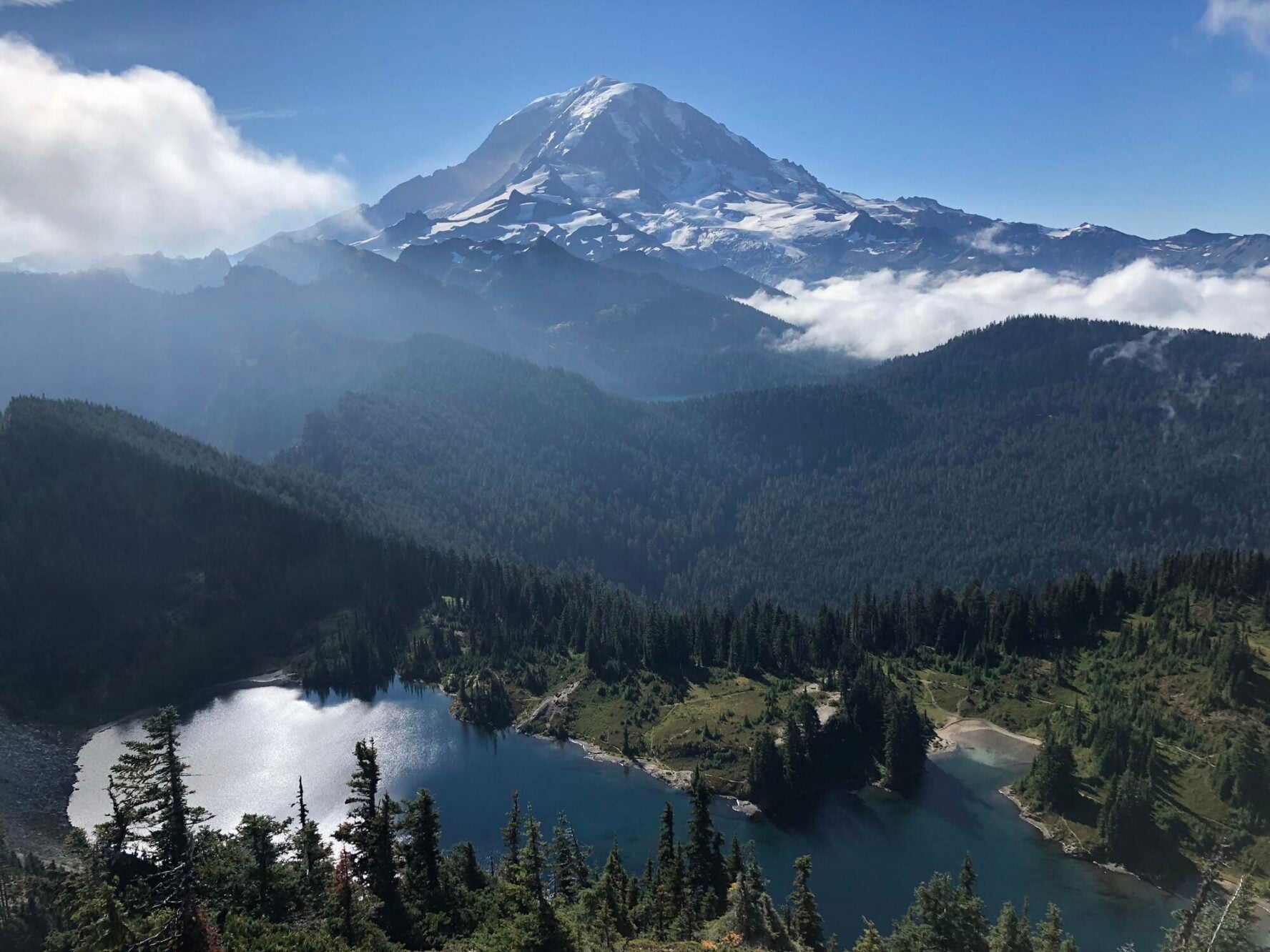The Best Hikes in Washington: Trekking the Land of Volcanoes