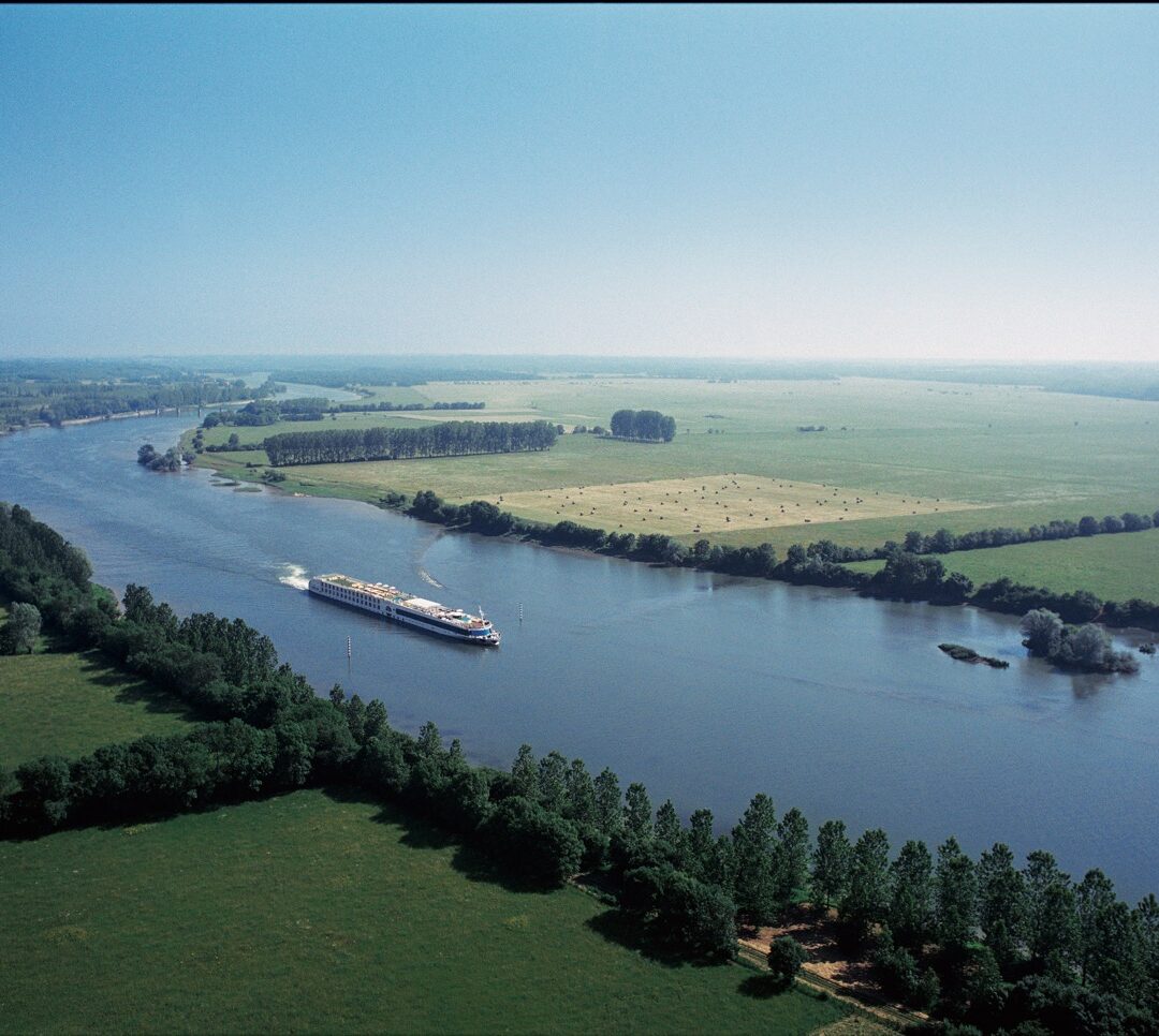 Rhone Bike Boat Tour, Guided Adventure in France | 57hours